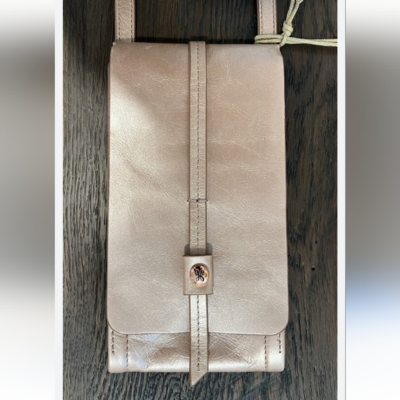 HOBO | Bags | Hobo Token Crossbody Wallet Bag Cream Metallic Shimmer ...